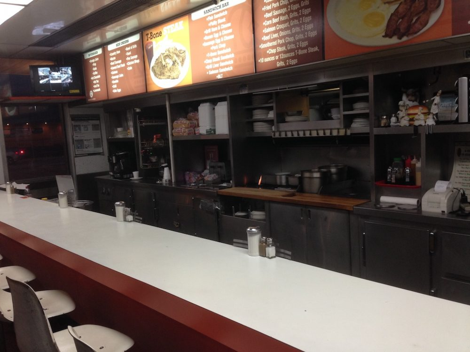 Royal Castle - Delicious meals to satisfy your cravings.